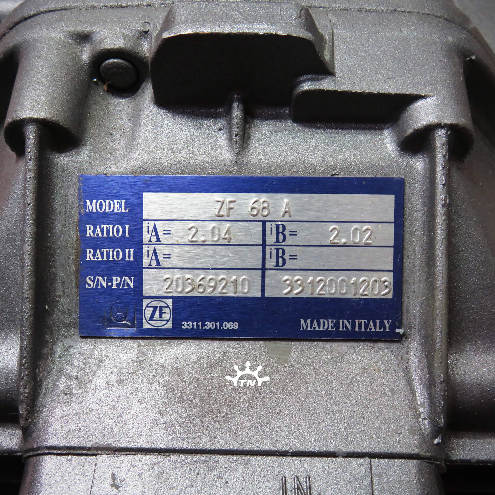 Reductor marino 68A mando mecanico reduccion 2.04:1 ZF usado - Talleres ...